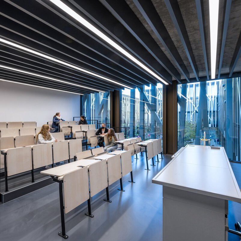 Maria-Ward-School | Public lighting | XAL