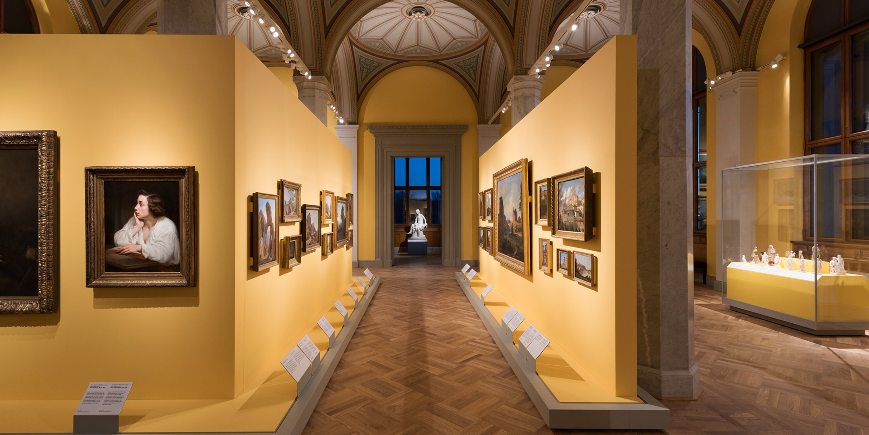 PABLO - Known for his expressive colours - Luminaire | XAL