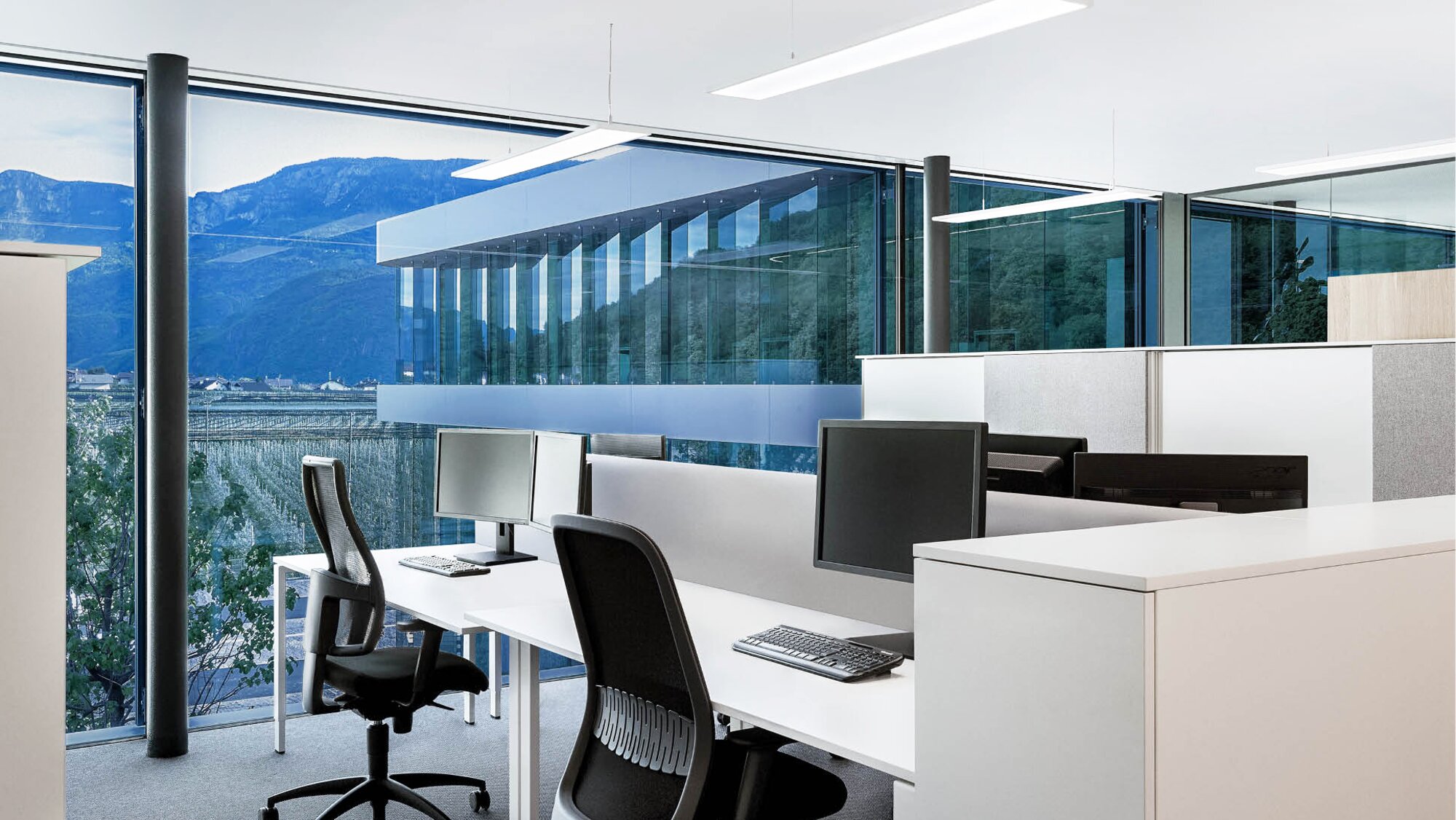 Lighting for workplaces | XAL