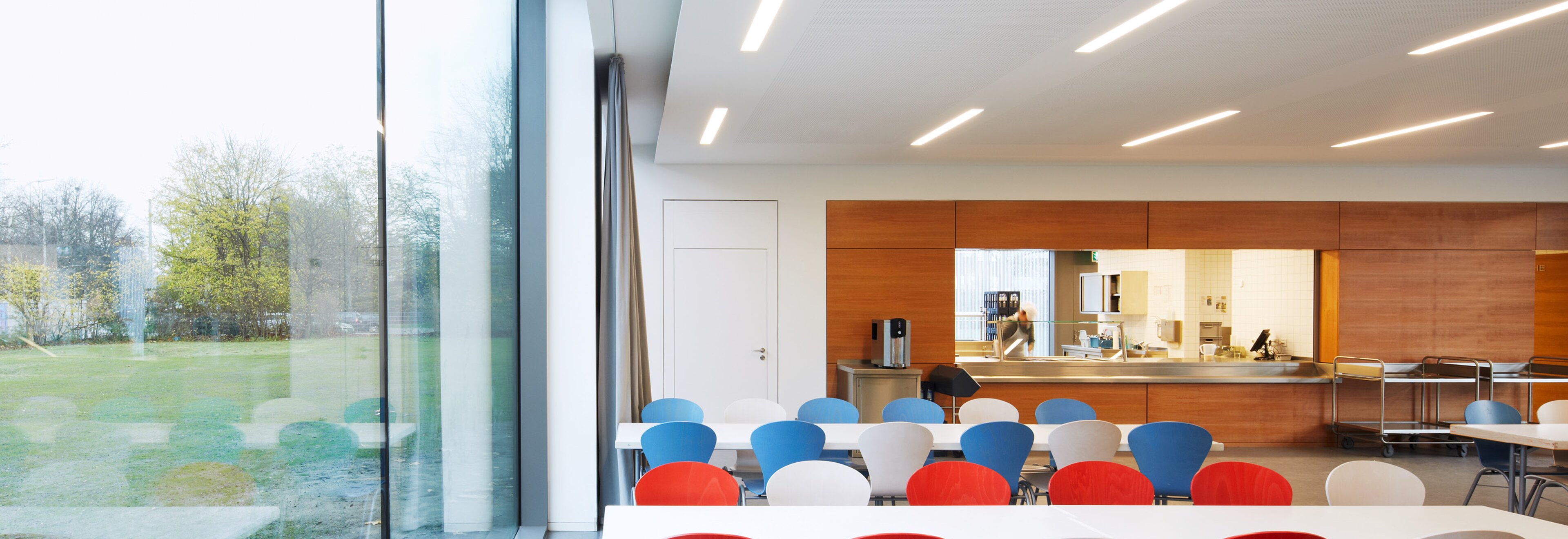 Lighting for the dining hall and cafeteria | XAL