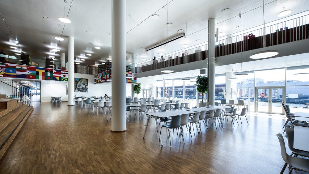 Lighting for the dining hall and cafeteria | XAL