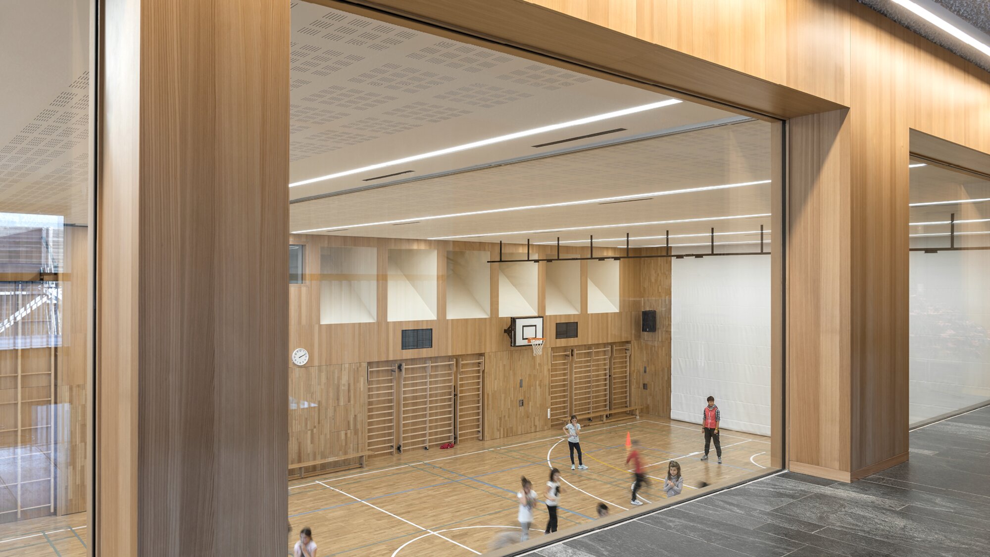 Lighting for sports halls | XAL