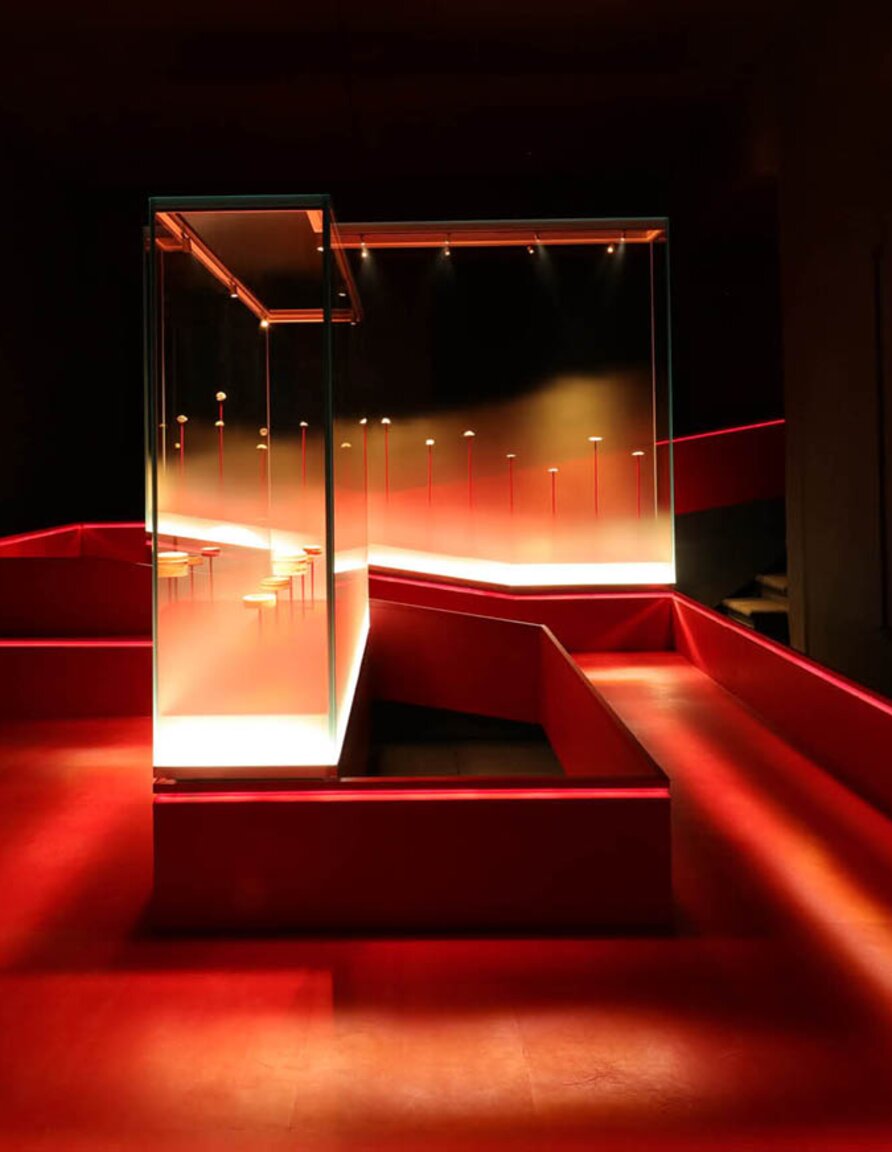 Making premium goods shine - showcase lighting | XAL