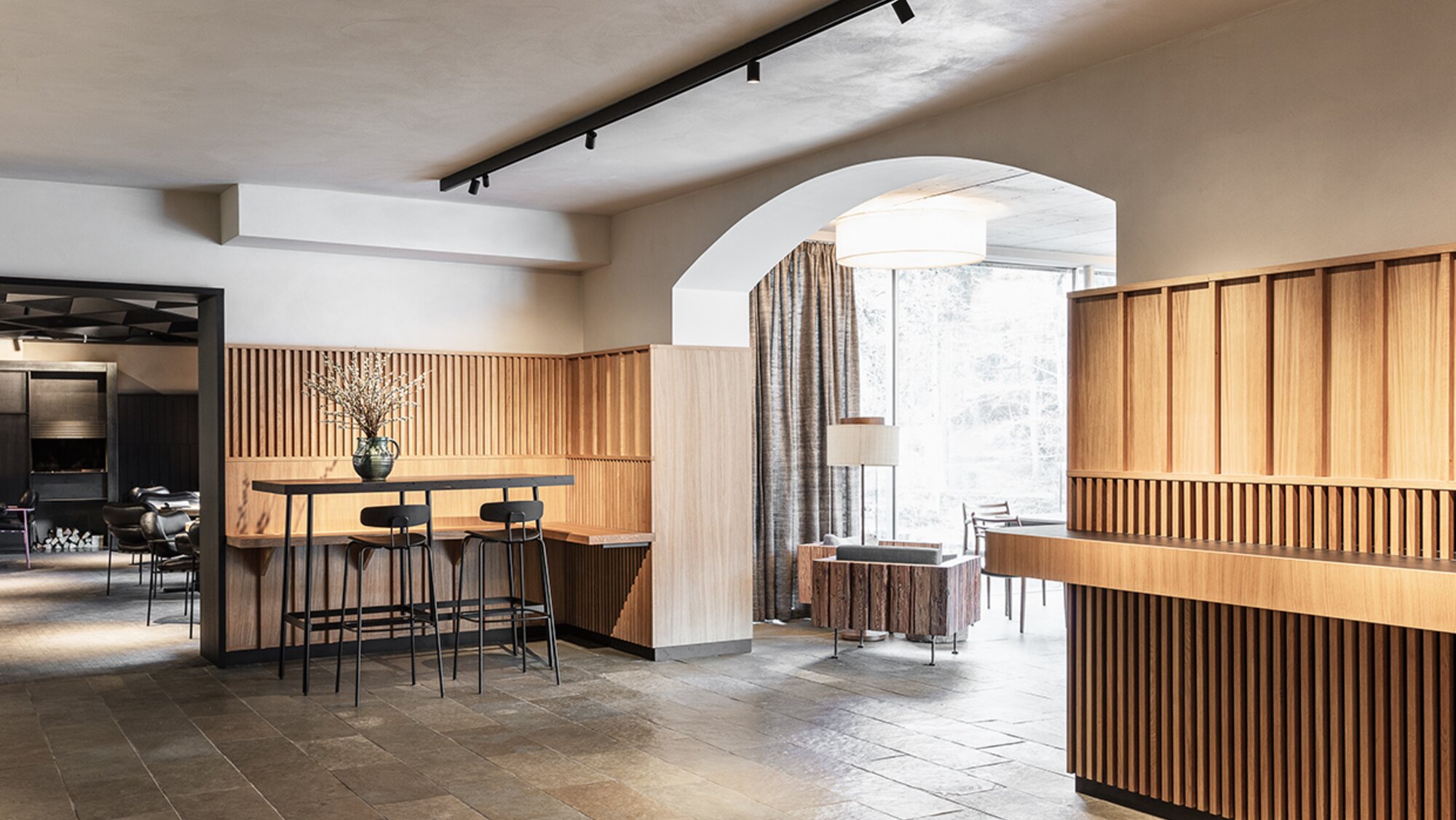 Restaurant Lighting | XAL