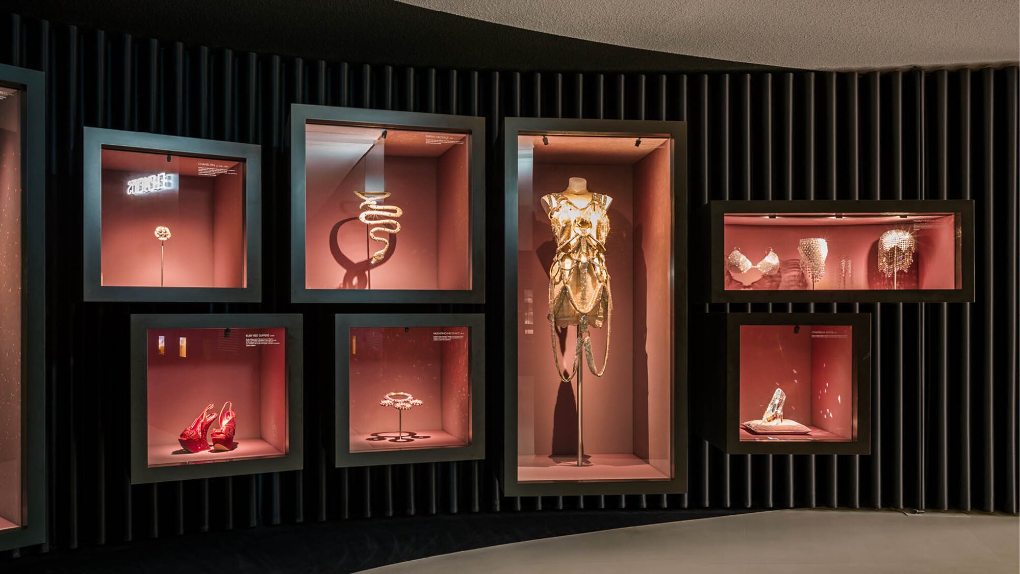 Lighting for museums, galleries, and exhibitions | XAL