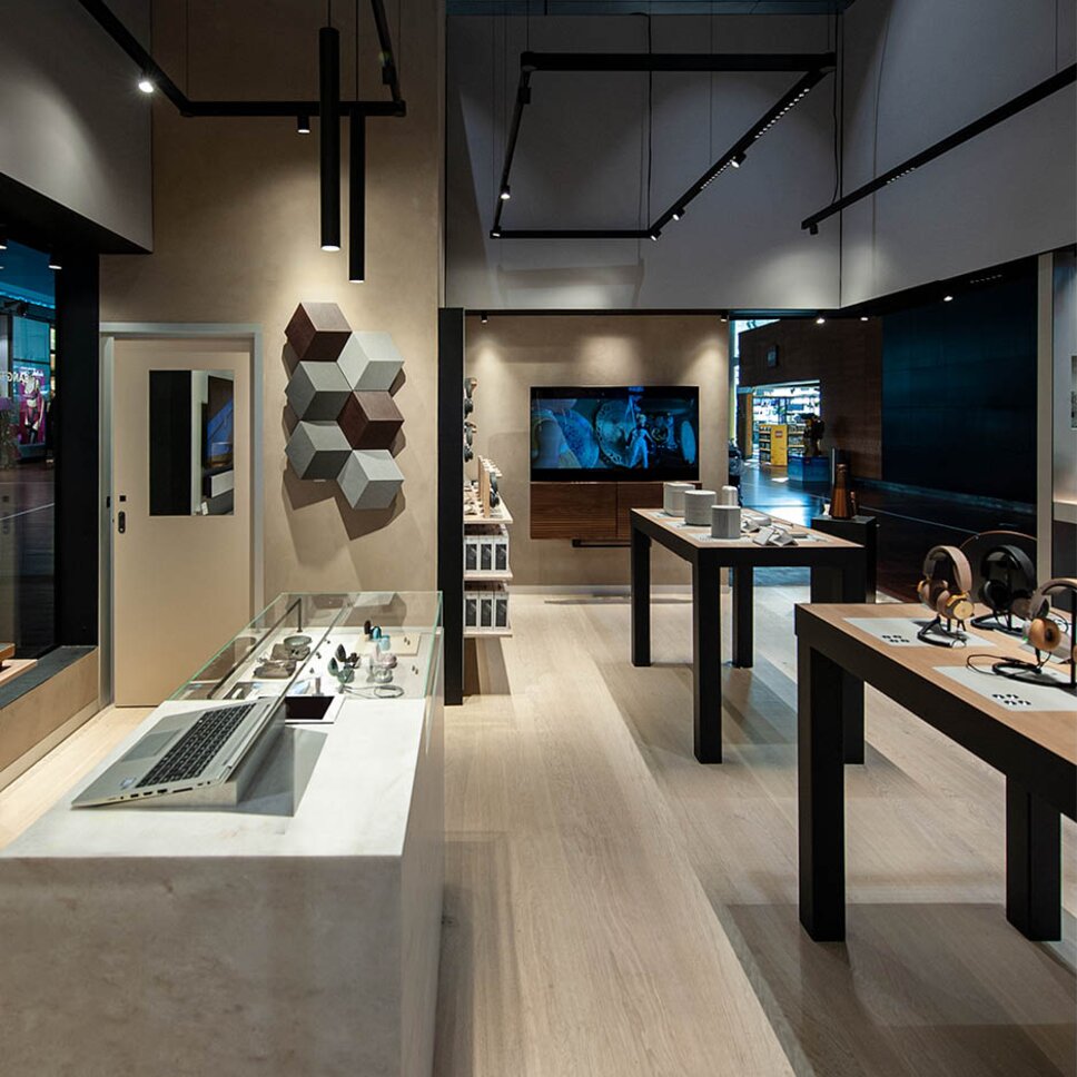 The right store lighting to create an inviting shopping atmosphere | XAL