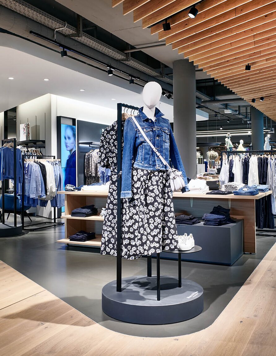 The right store lighting to create an inviting shopping atmosphere | XAL
