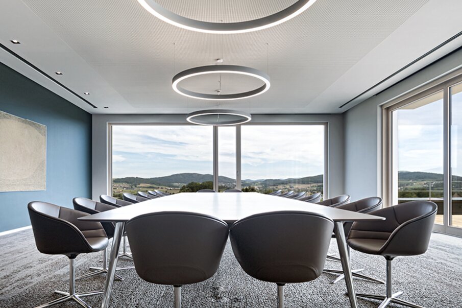 Lighting for meeting rooms | XAL