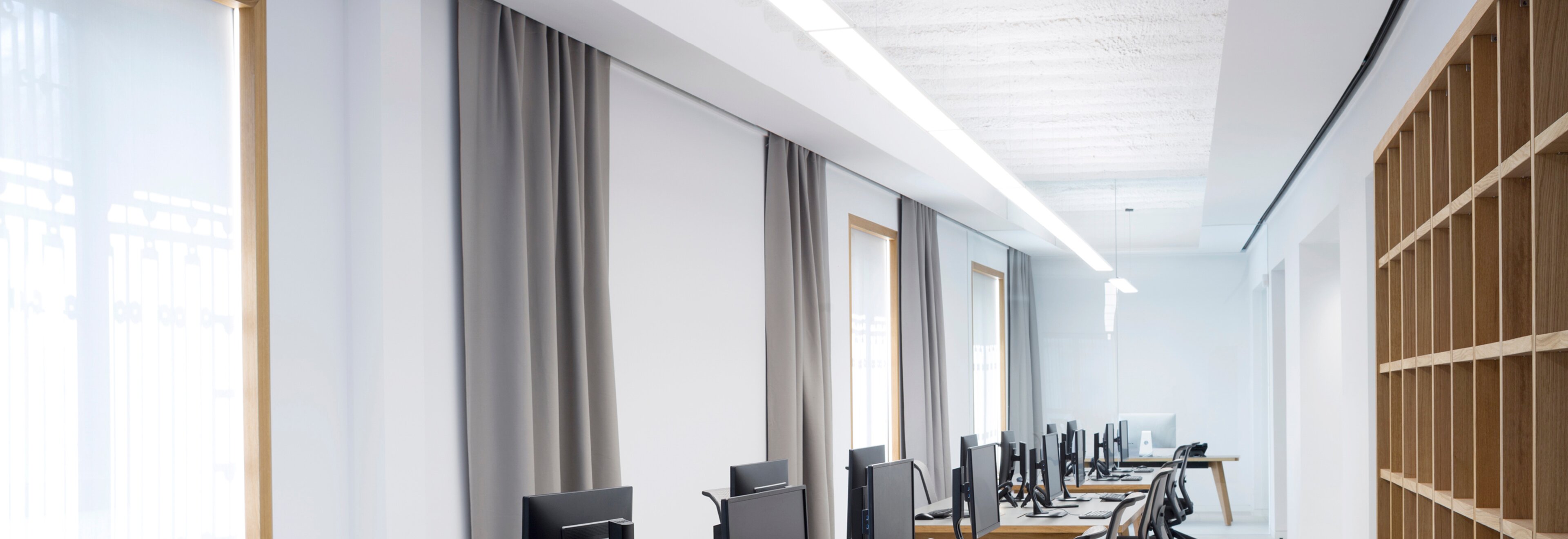 TASK, ultra-slim office lighting series - Luminaire | XAL